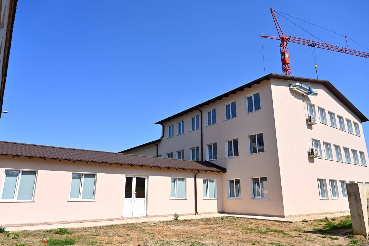 Condiții mai bune pentru elevii liceului „Hyperion” din Durlești ...