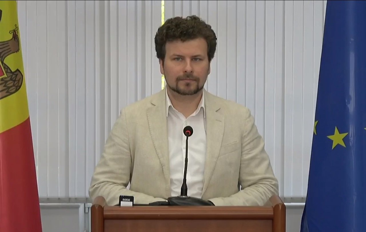 Dan Perciun: Majorarea salariilor profesorilor cu 35% nu este o ...