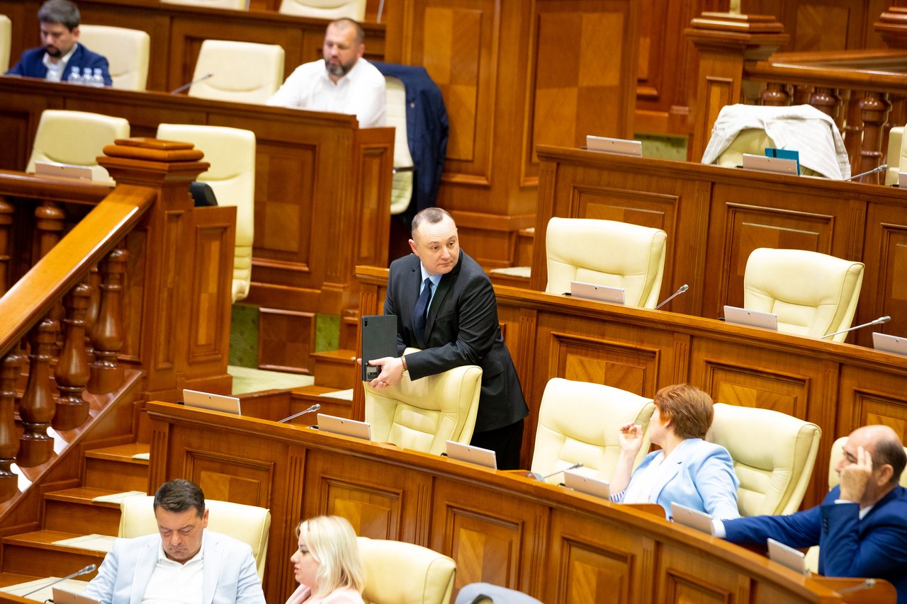 Ședință cu scântei. Parlamentul a votat în prima lectură denunțarea ...