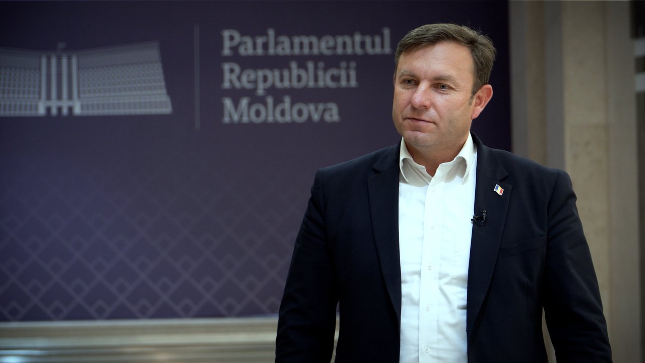 Din Parlament, la Primărie. Fostul deputat parlamentar, Gheorghe ...