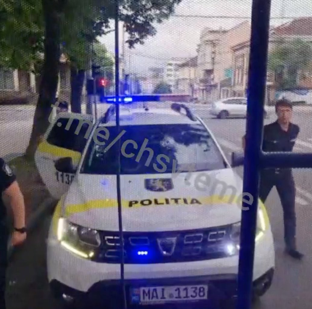 Prins cu mâna în buzunar? Un presupus pungaș a fost reținut în ...