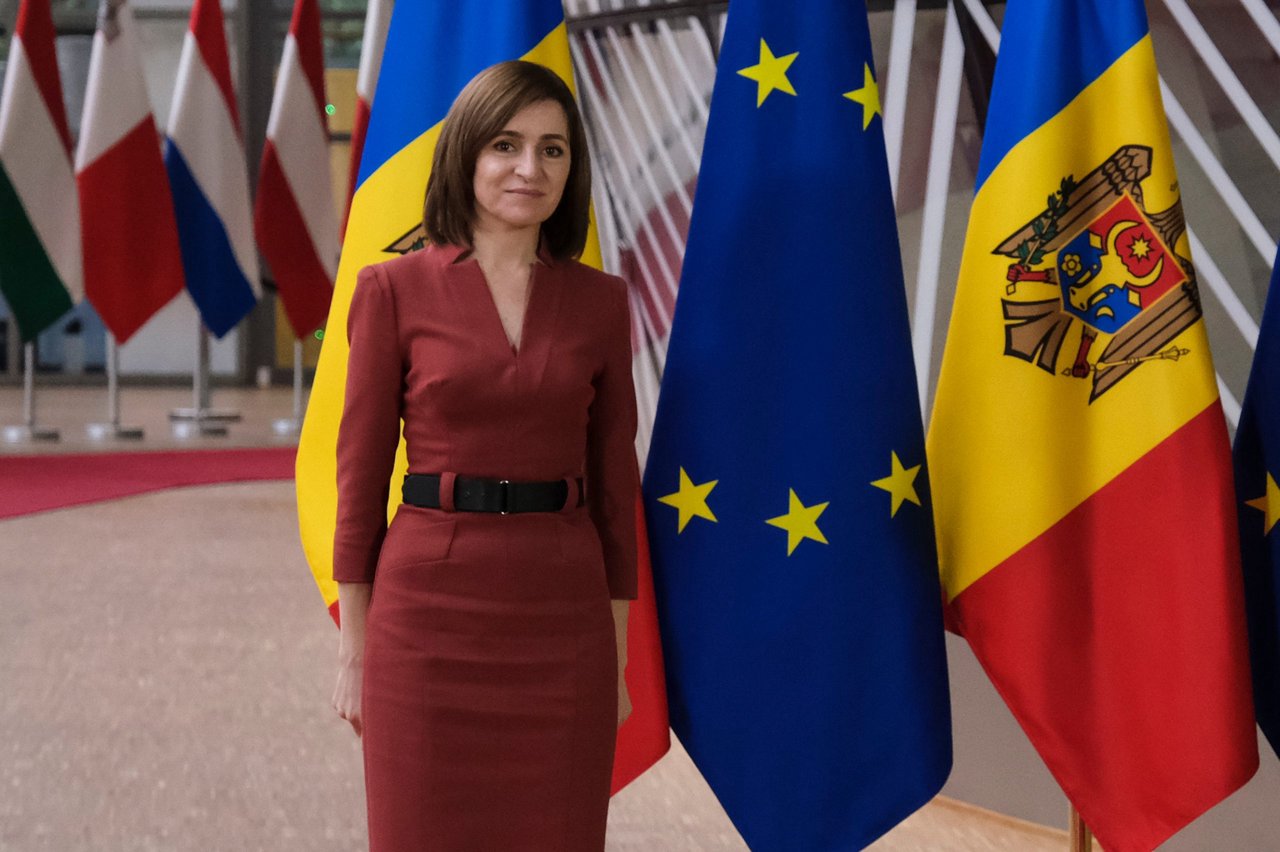 Poporul moldovenesc, felicitat pentru încă un pas spre UE. Maia Sandu ...