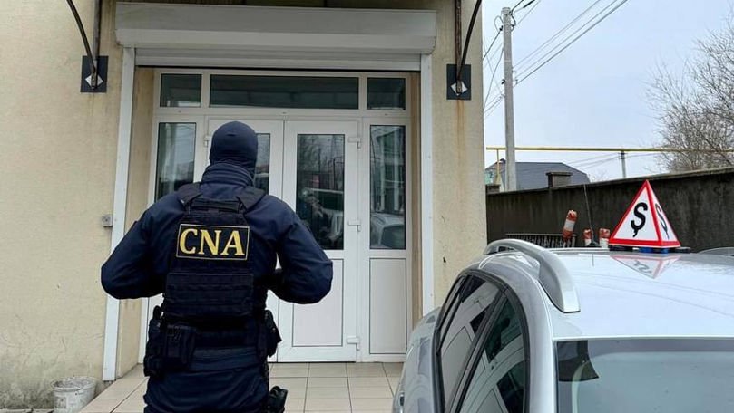 Permise de conducere obținute fraudulos? Patru suspecți au fost ...