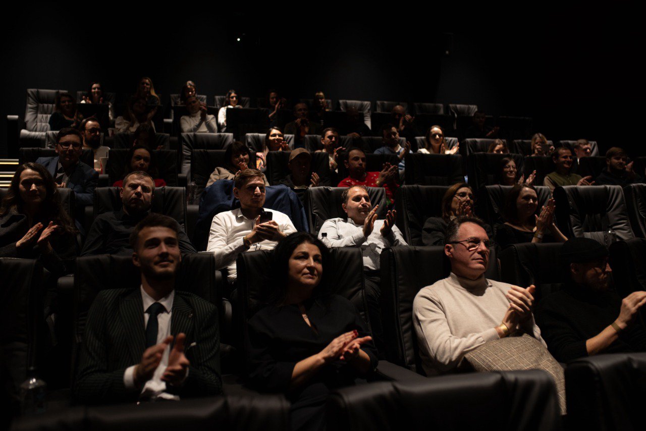 Actori celebri din Moldova și România, la avanpremiera filmului „Omul ...