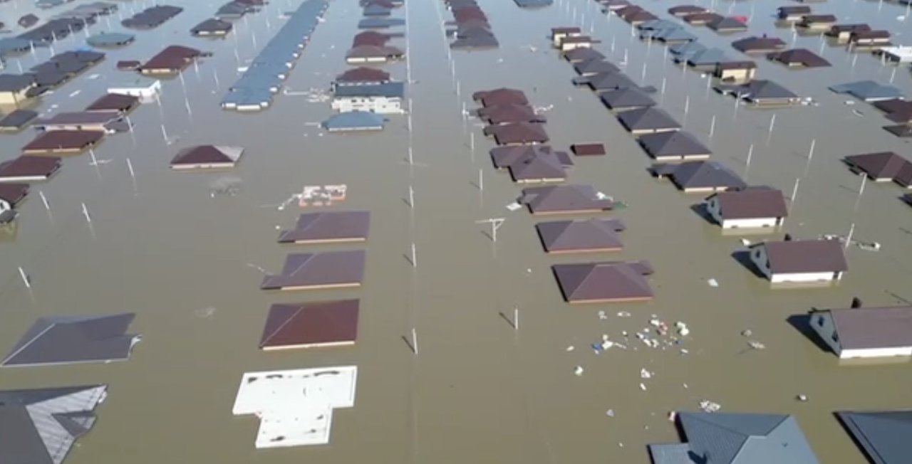 Aproape 12.000 de locuințe sunt inundate într-o regiune din Rusia ...